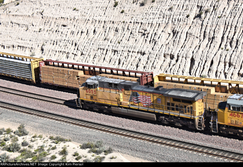 UP 6055 WB Cajon Summit